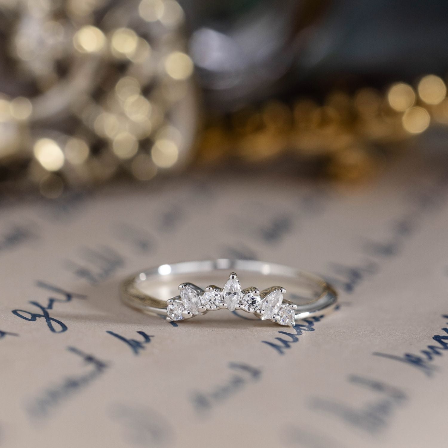 The Halley - Celestial-Inspired Diamond Contour Wedding Band – Rustic and Main