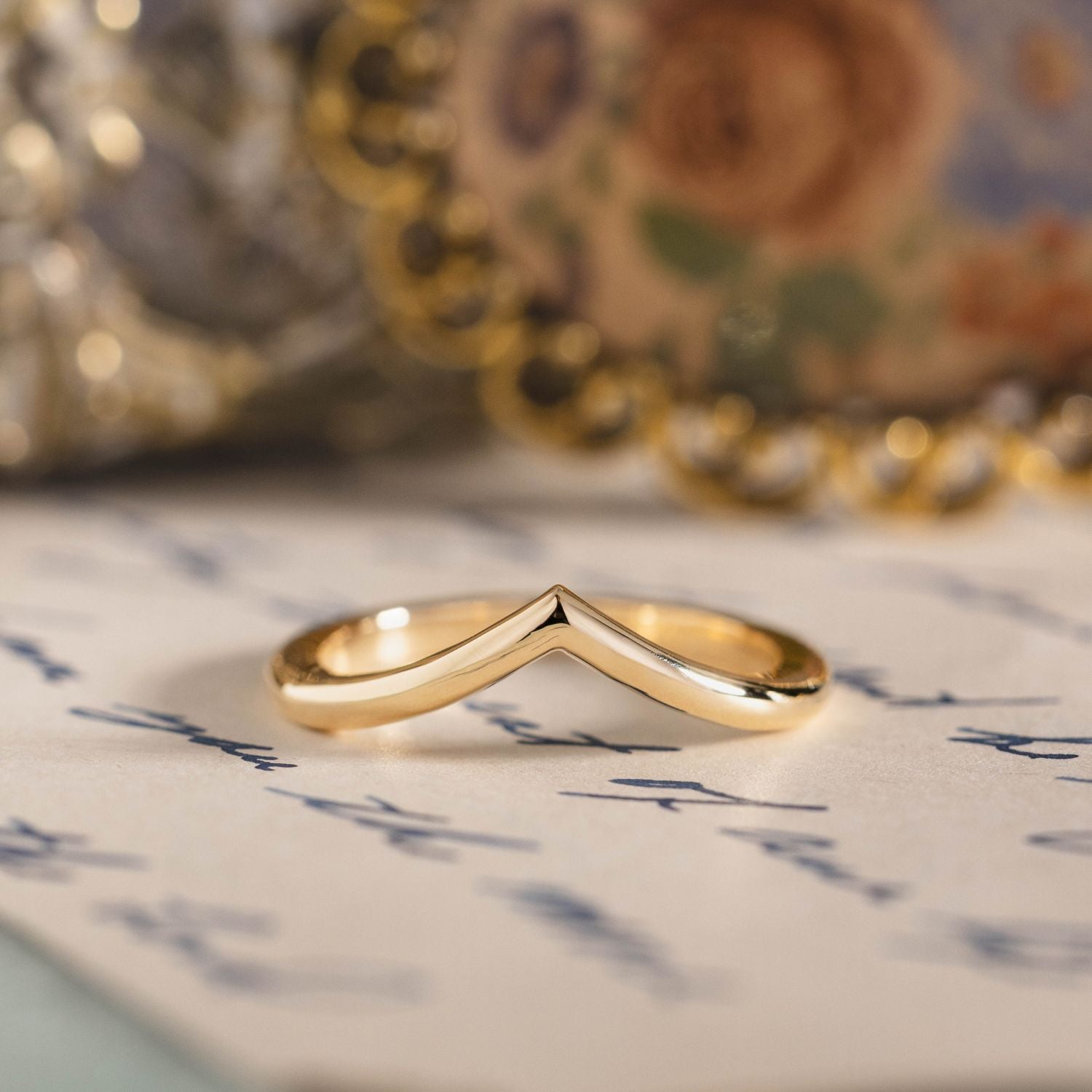 The Sawyer - Solid Gold Wishbone Contour Wedding Band – Rustic and Main