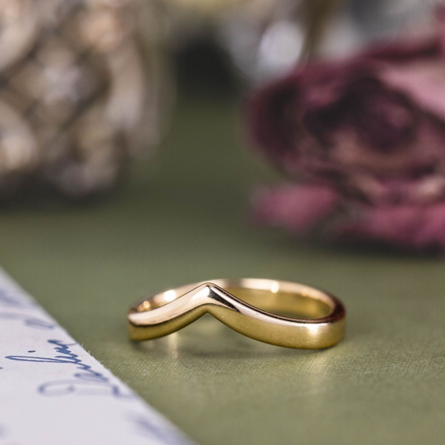 Solid Gold V-Shaped Contour Wedding Band – Rustic and Main