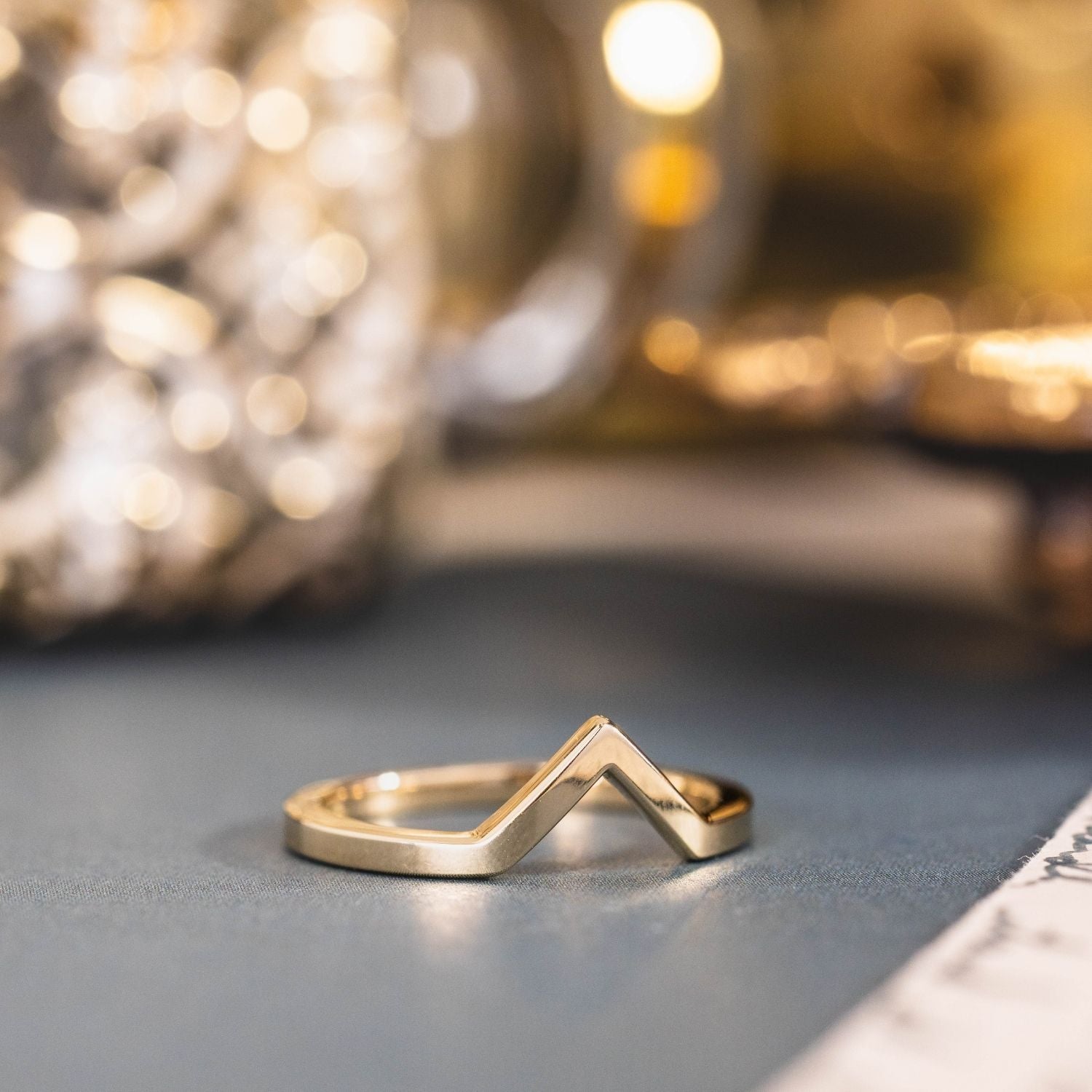 Solid Gold V-Shaped Contour Wedding Band – Rustic and Main