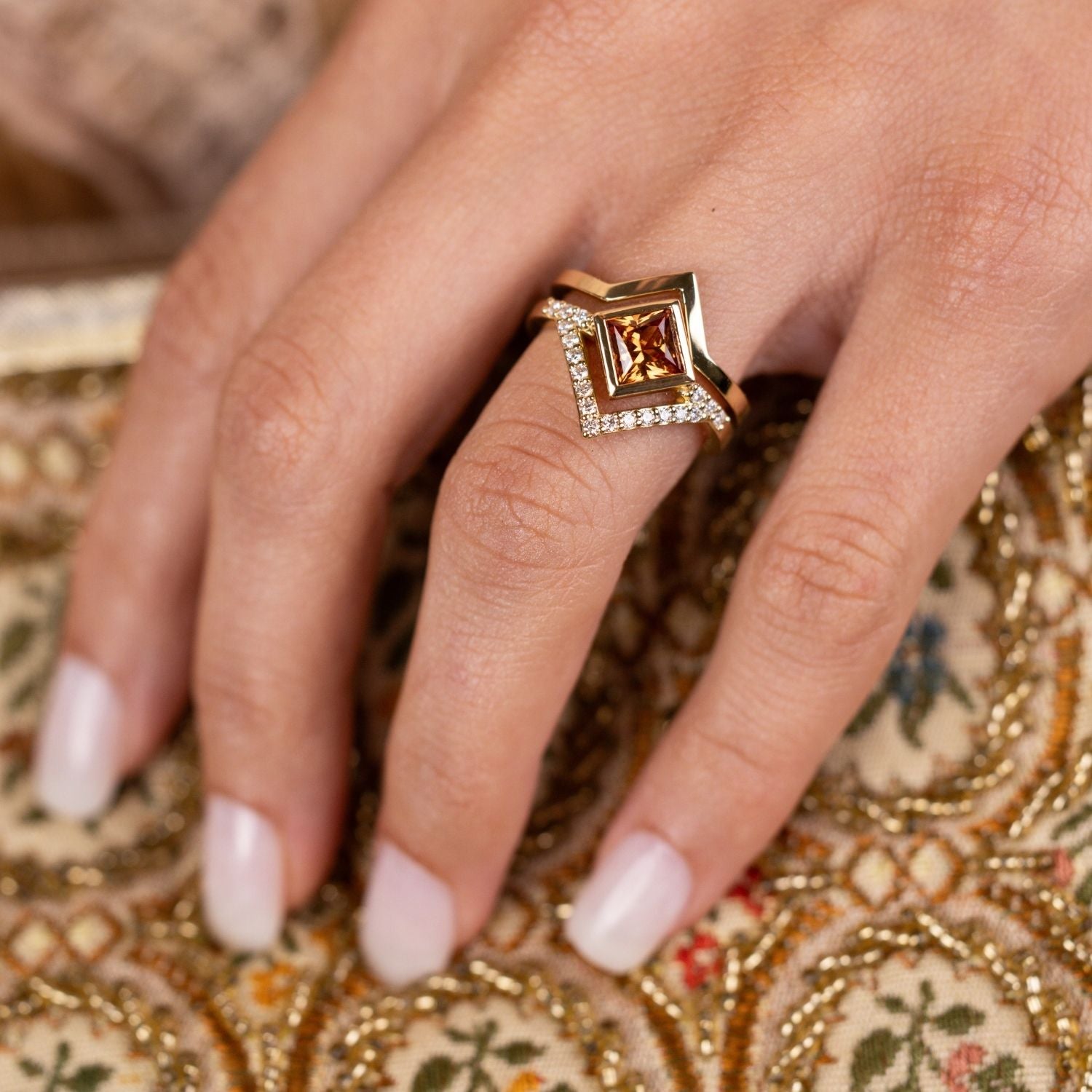 Solid Gold V-Shaped Contour Wedding Band – Rustic and Main